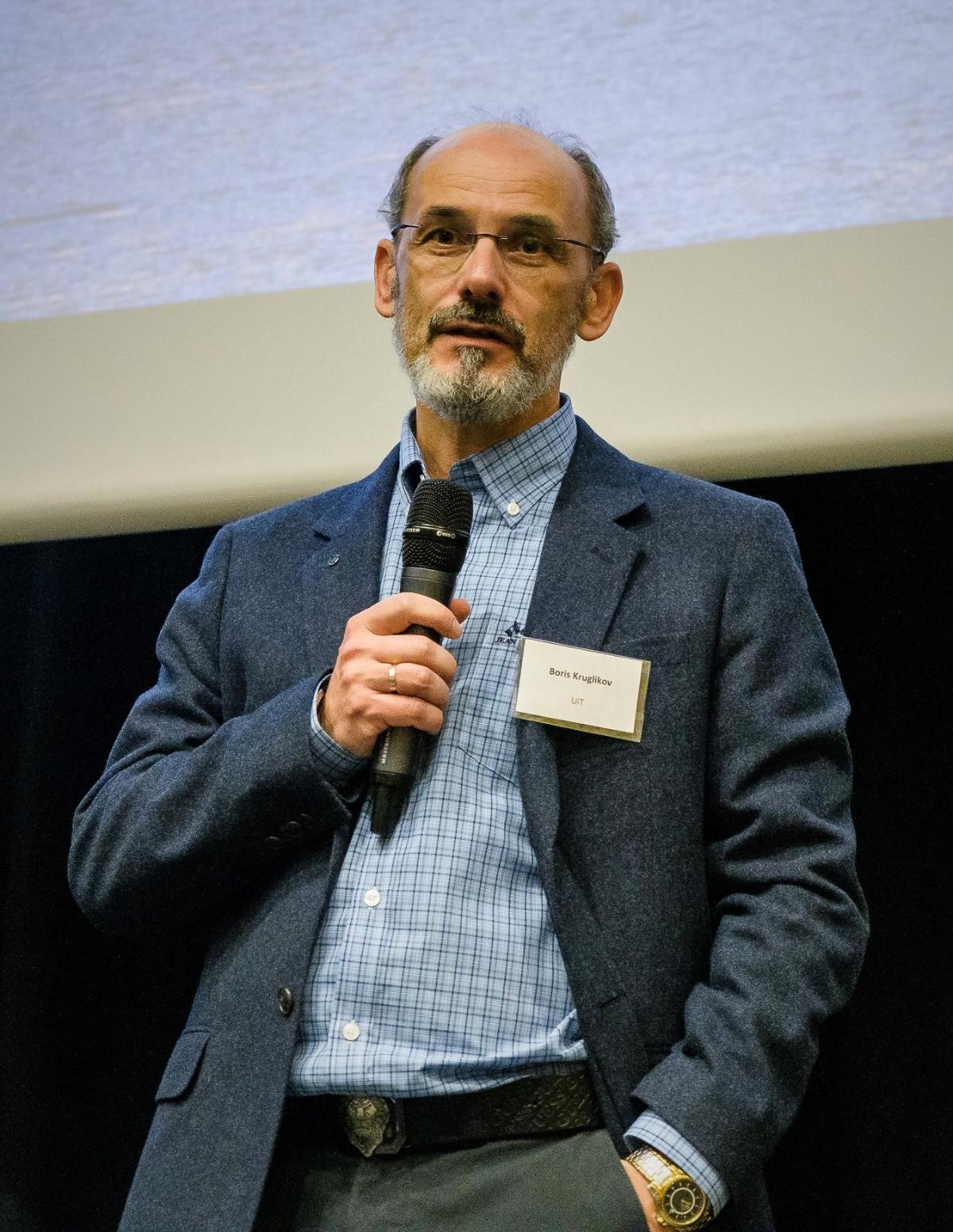 Applications of Mathematics in Physics and Cosmology// Academia ...